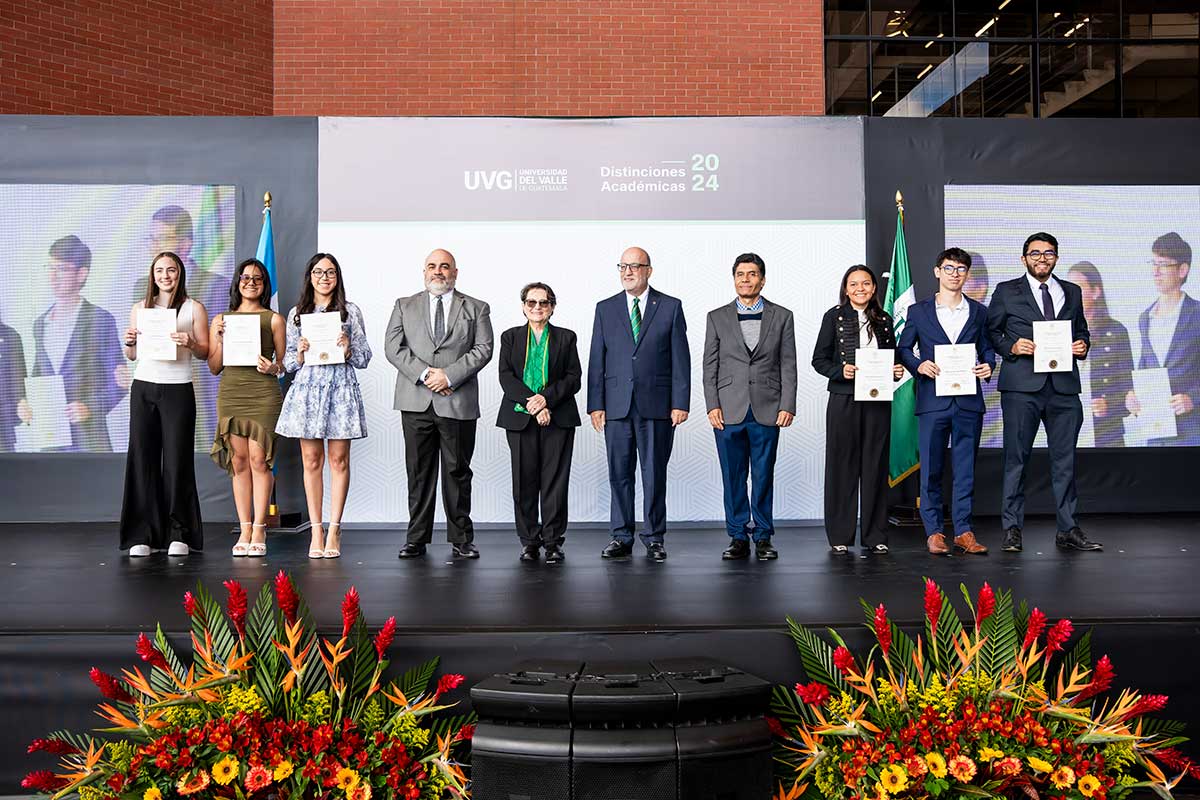 Reconocemos la excelencia en la ceremonia de Distinciones Académicas 2024 | Actualidad UVG